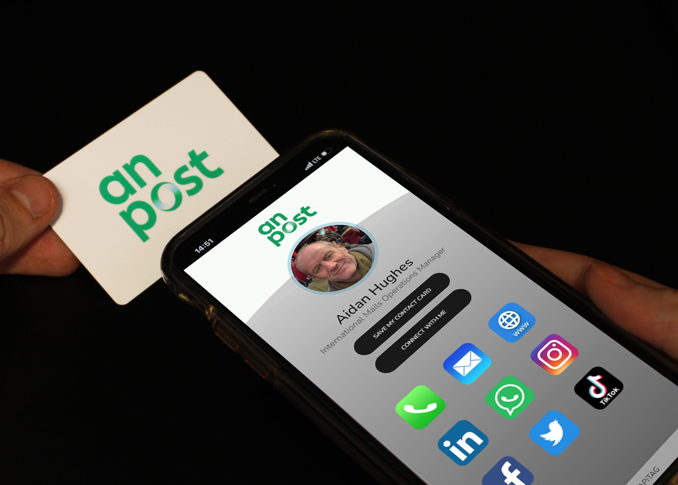 What is an NFC Business Card? – TAPiTAG